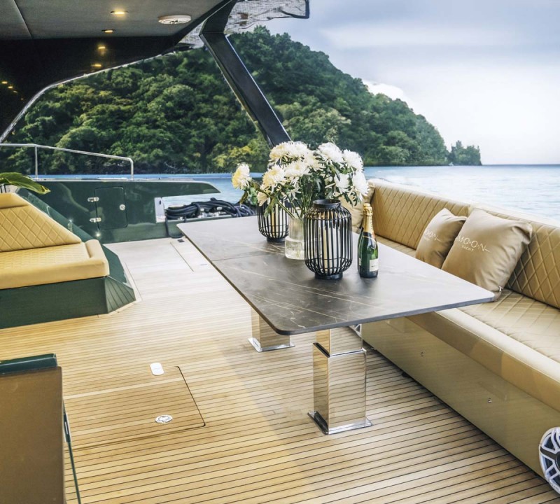 OVER THE MOON Yacht Charter Details, Moon | CHARTERWORLD Luxury Superyachts